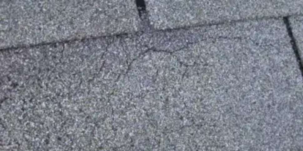 3 Signs That It's Time to Replace Your Roof