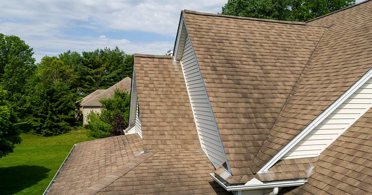 Why are there Dark Streaks on My Roof? | Owens Corning Roofing